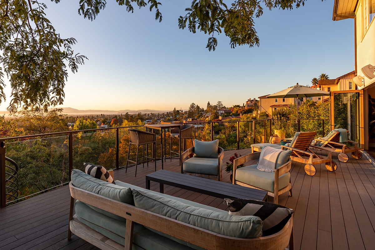 Expansive Deck Views - Miller Landscape Architecture